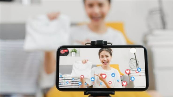 Host Live Streaming Tiktok Shopee