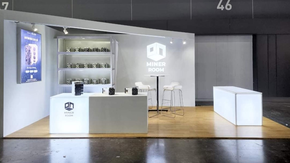 งานออกแบบและบิ้วอิน บูท miner room