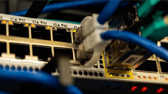 ออกแบบ แก้ไขปัญหา IT Infrastructure Internet WIFI CCTV PABX MATV Server ...