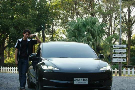 ให้เช่า Tesla Model 3 RL HL 4,000/วัน