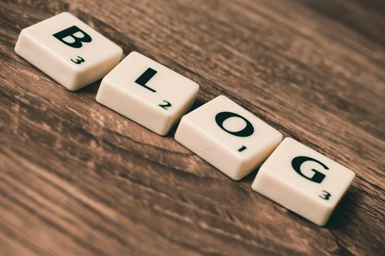 Menjual jasa menulis blog tema apapun.