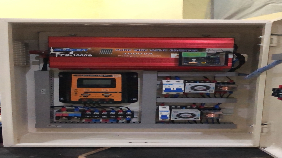 PEMBUATAN DAN PEMOGRAMAN PANEL LISTRIK