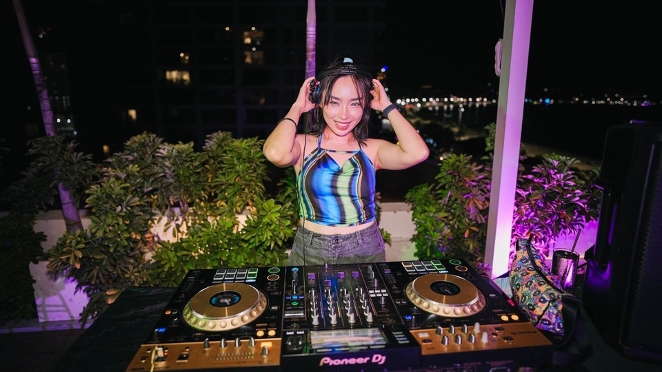 Dj เปิดเพลงสร้างบรรยากาศ