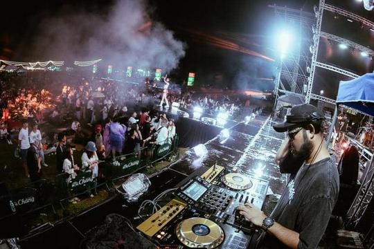 DJ For Club Party / Company Outting / After Wedding / Event